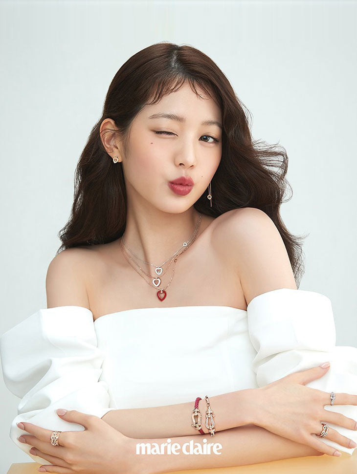 DINT CELEB Magazine 'Marie Claire'Jang Wonyoung KSH22O2D003