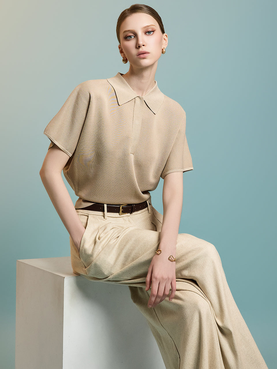 E3833 Collar Knit Top