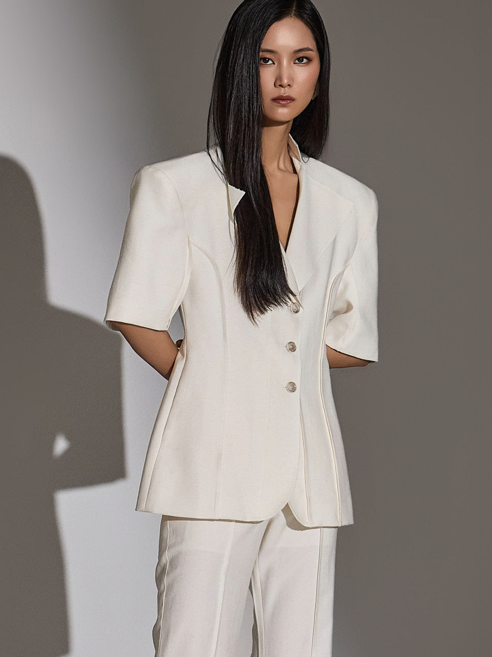 J9285 Pintuck Jacket